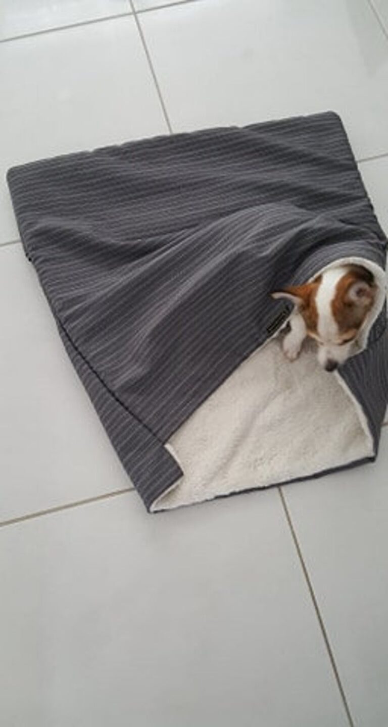 Cave Dog Bed, Dog Bed, Snuggle Bed, Whippet's Bed - Happys Doggy Beds